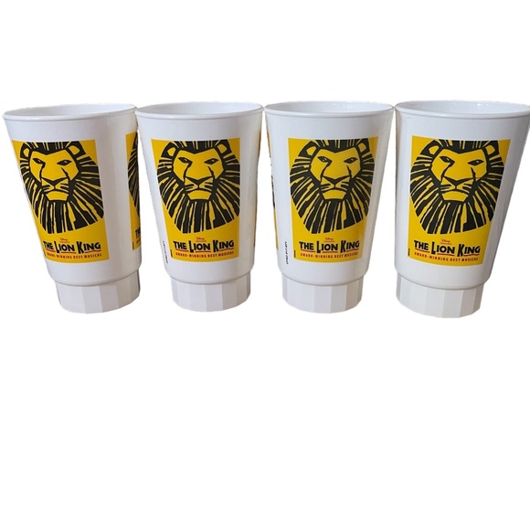 Whirley Drink Works | Dining | Set Of 4 Disney Collectable The Lion ...